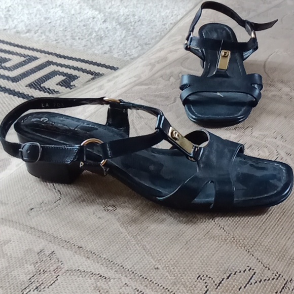 Etienne Aigner | Shoes | Vintage Etienne Aigner Italian Navy Blue Gold ...